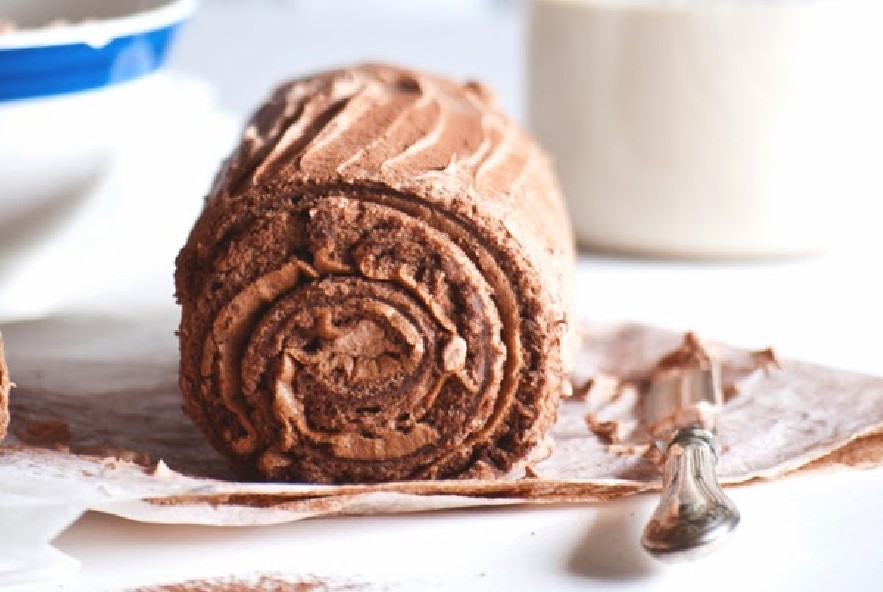 Choco gianduia cake roll - Manjoo