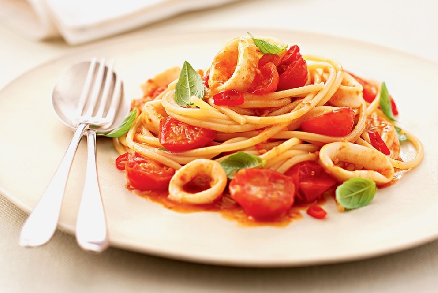 Spaghetti di calamari al pomodoro - Manjoo
