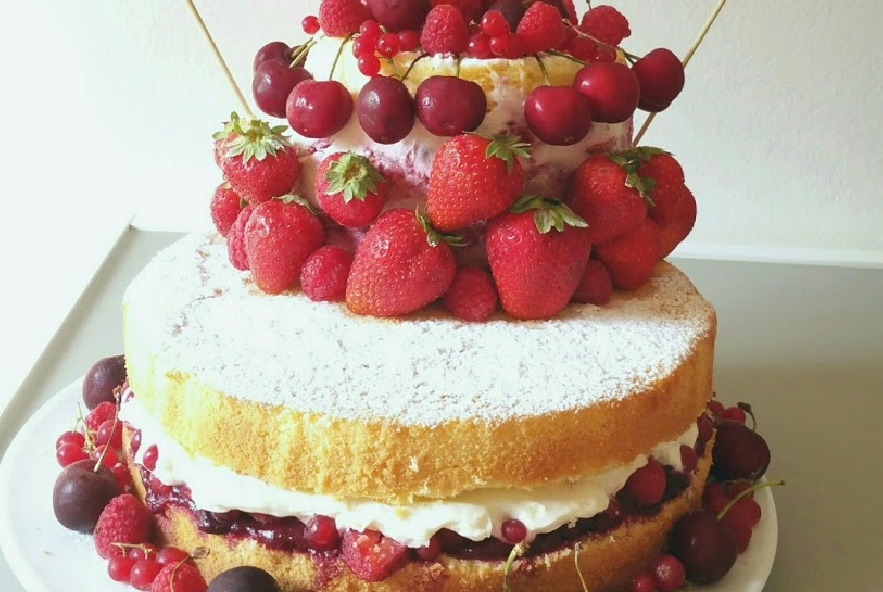 Victoria sponge cake - Manjoo