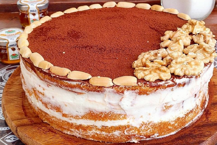 Naked cake con crema alla vaniglia e nutella - Manjoo
